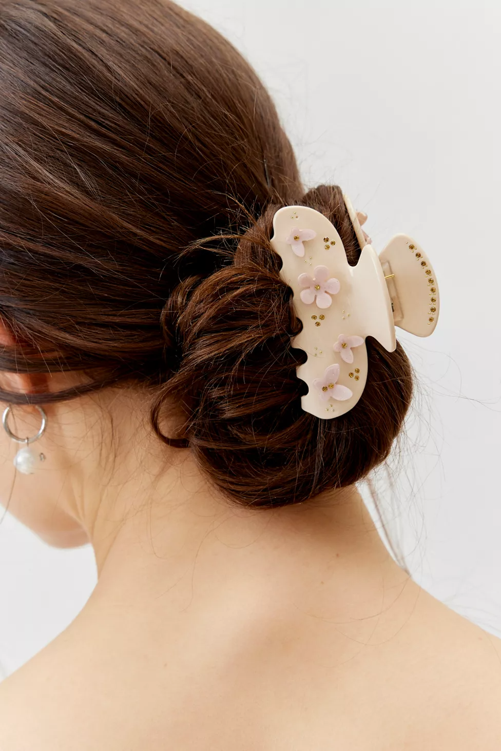 34 Cute Claw Clips That'll Actually Hold Your Hair