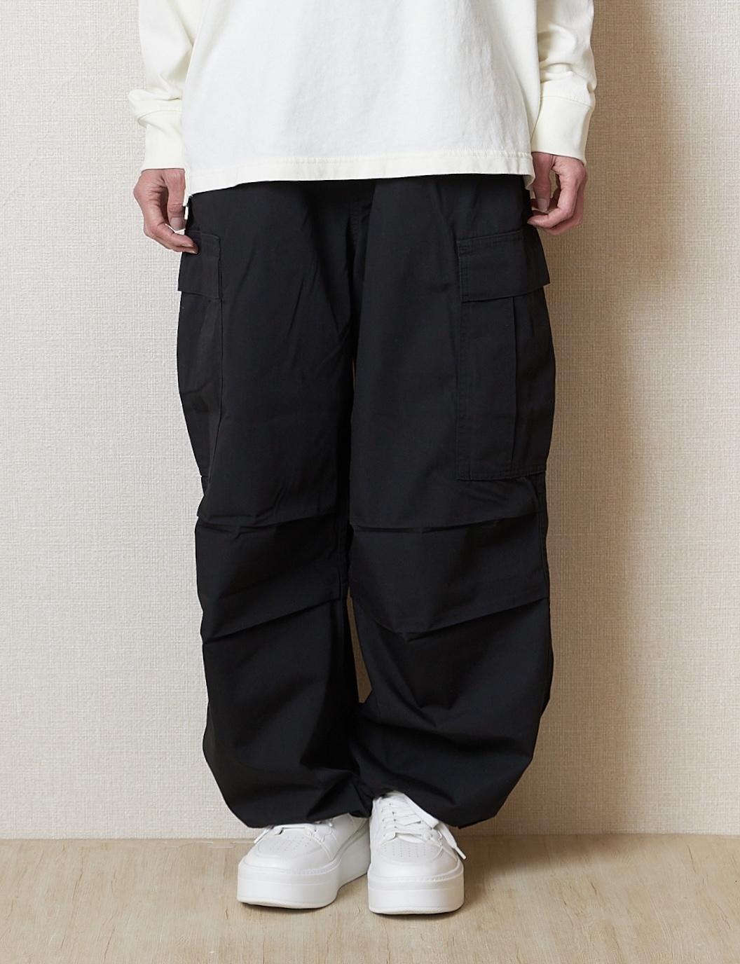 【GU】2990円→2490円に値下げ中！体型カバーに最適な『ゆったりパンツ』はくだけでコーデが垢抜けるの！《着用レビュー》【動画・画像】