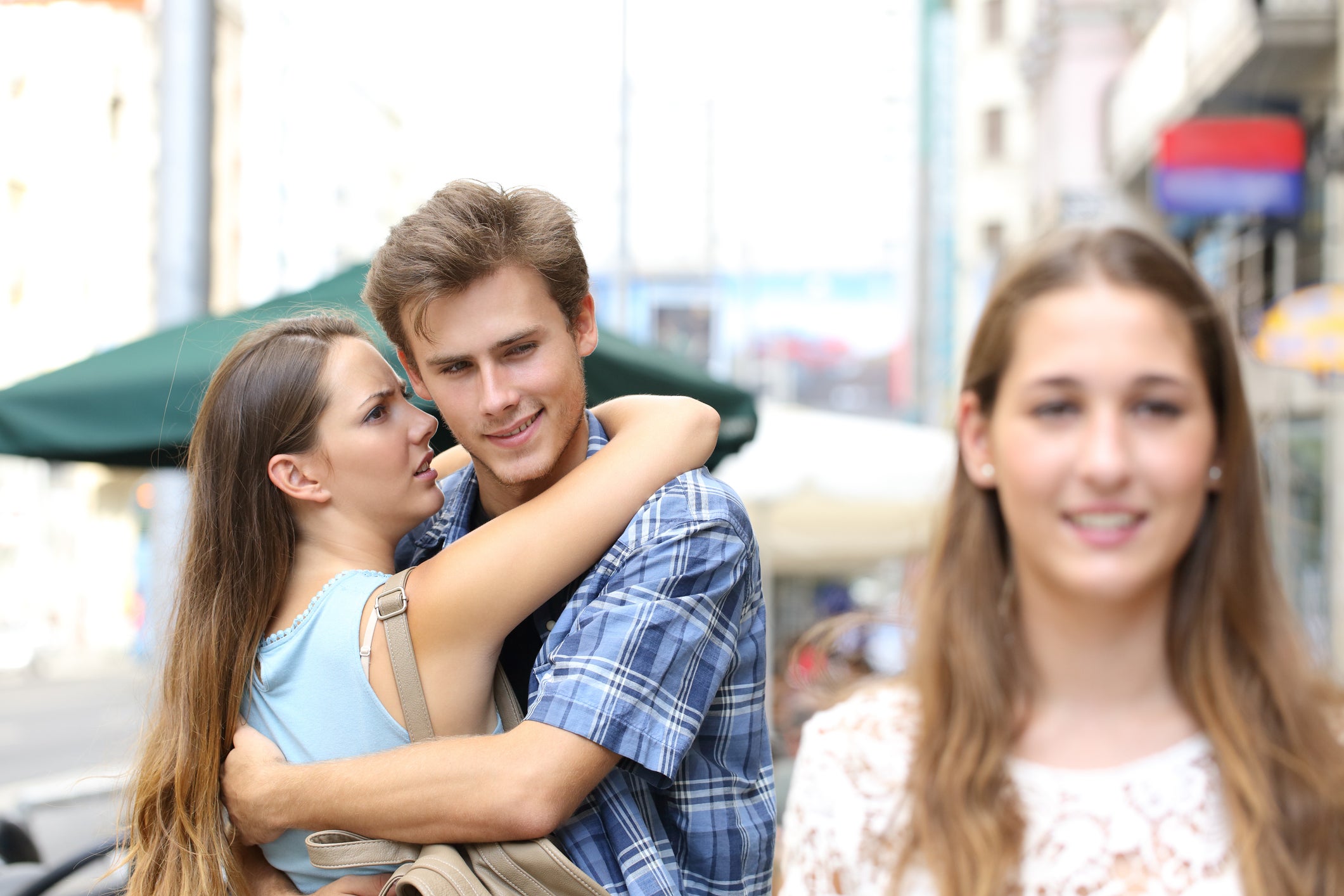 15 Exes As Friends: How It Affects Current Partners