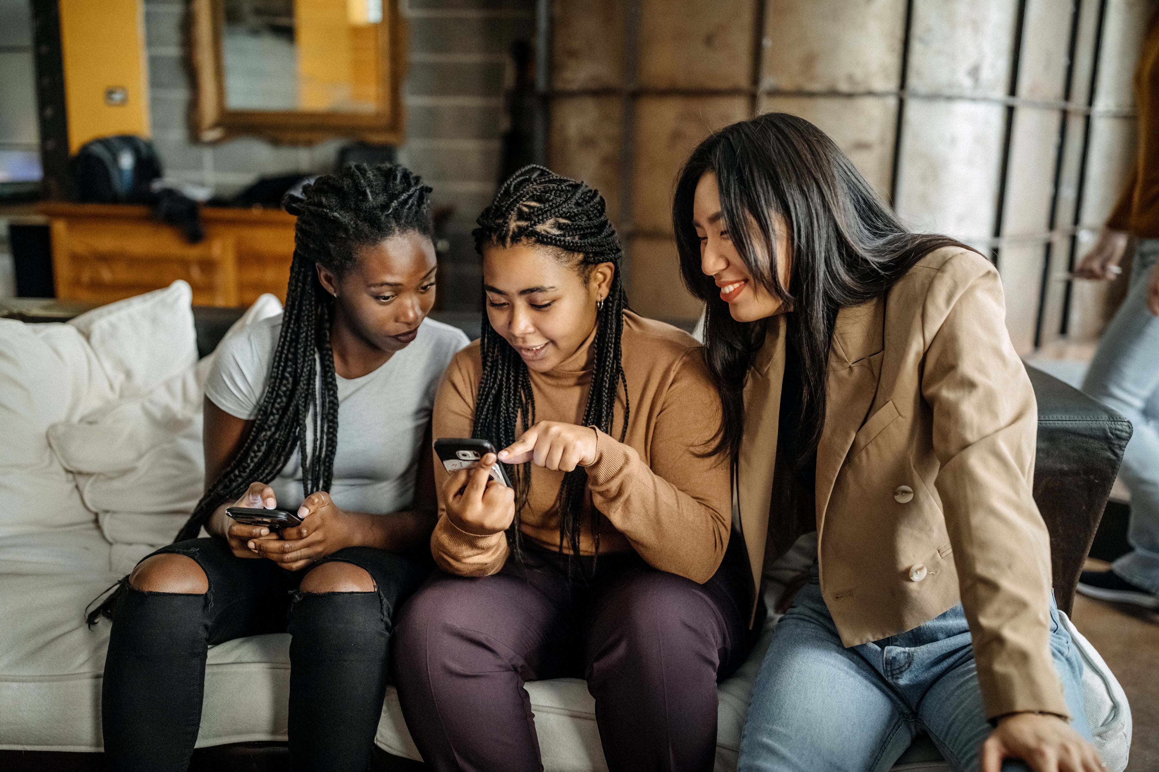 21 Concerning Things About Gen Z Dating Culture