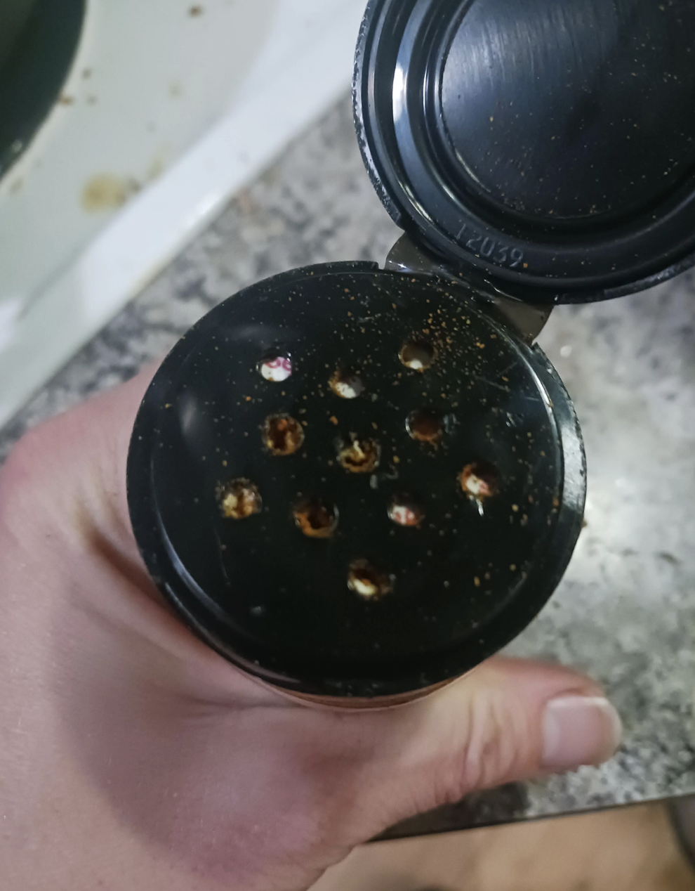 25 Lazy Husbands Who Exemplify Weaponized Incompetence