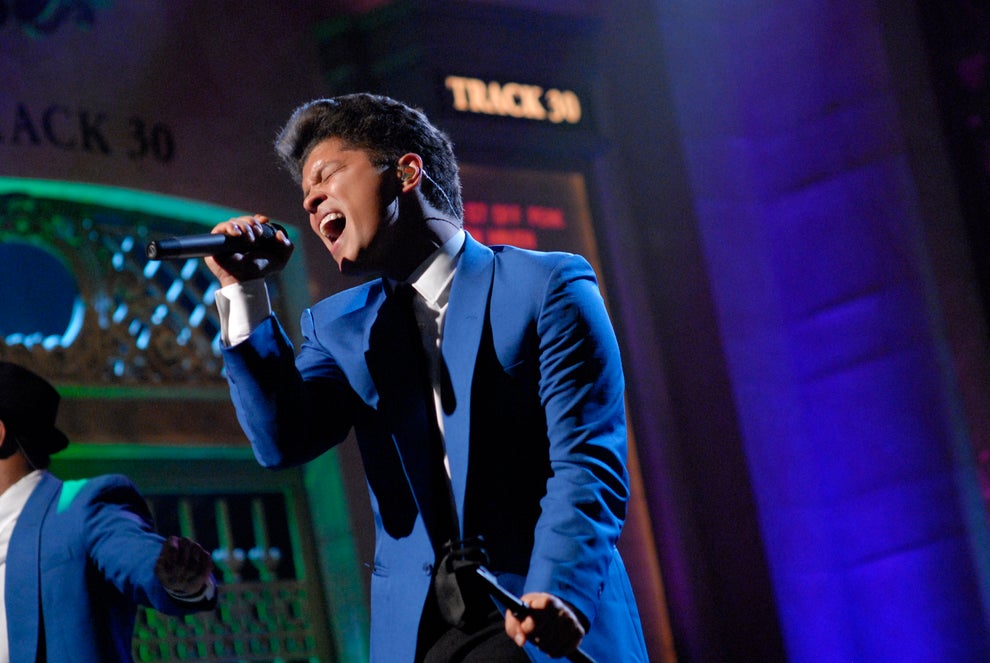 SNL Double Duty: Every Celeb Who's Hosted And Performed