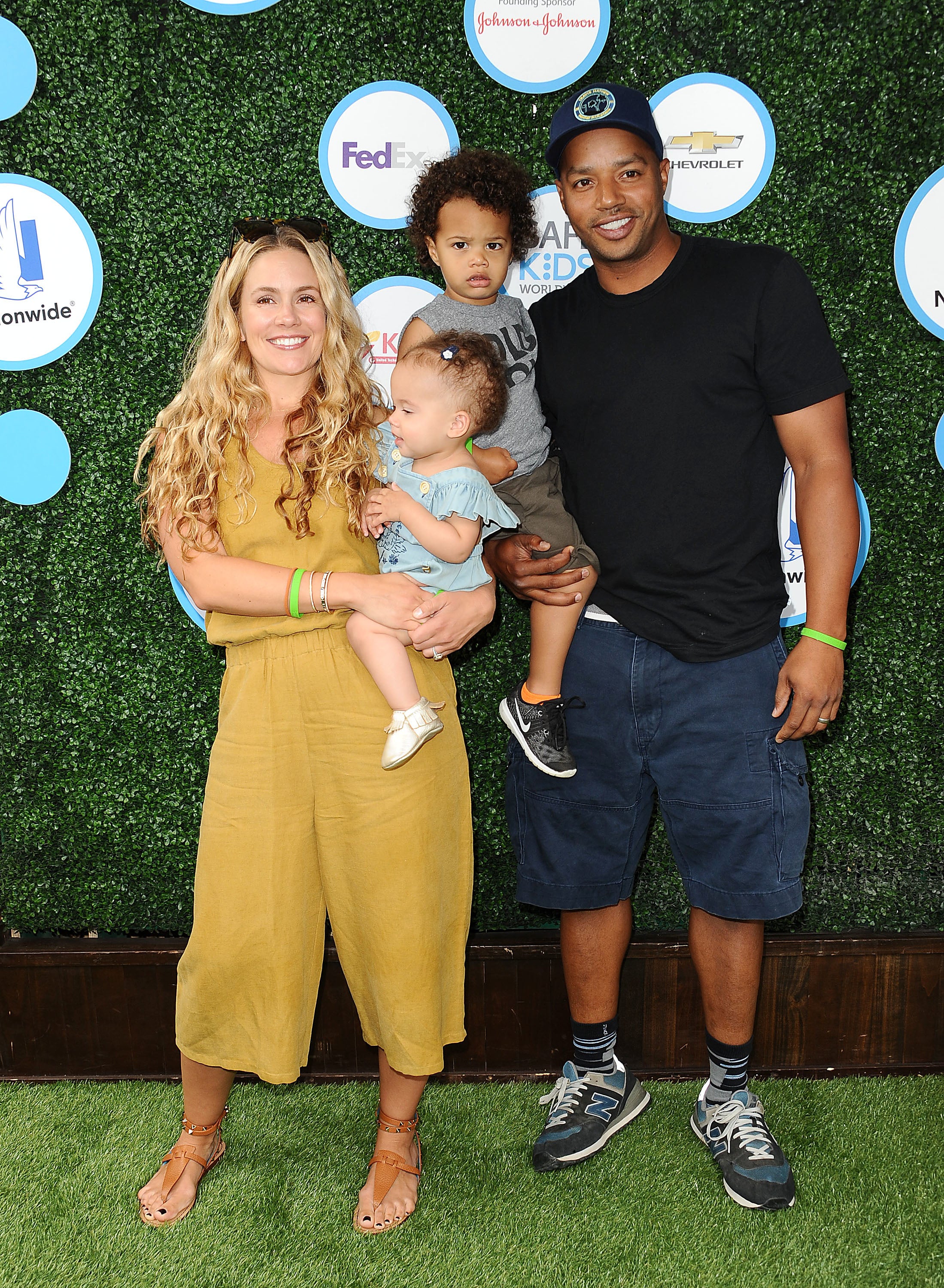 19 Famous People With Five Or More Kids
