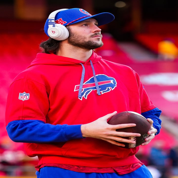 Josh Allen Hailee Steinfeld Red Carpet Debut MVP Speech