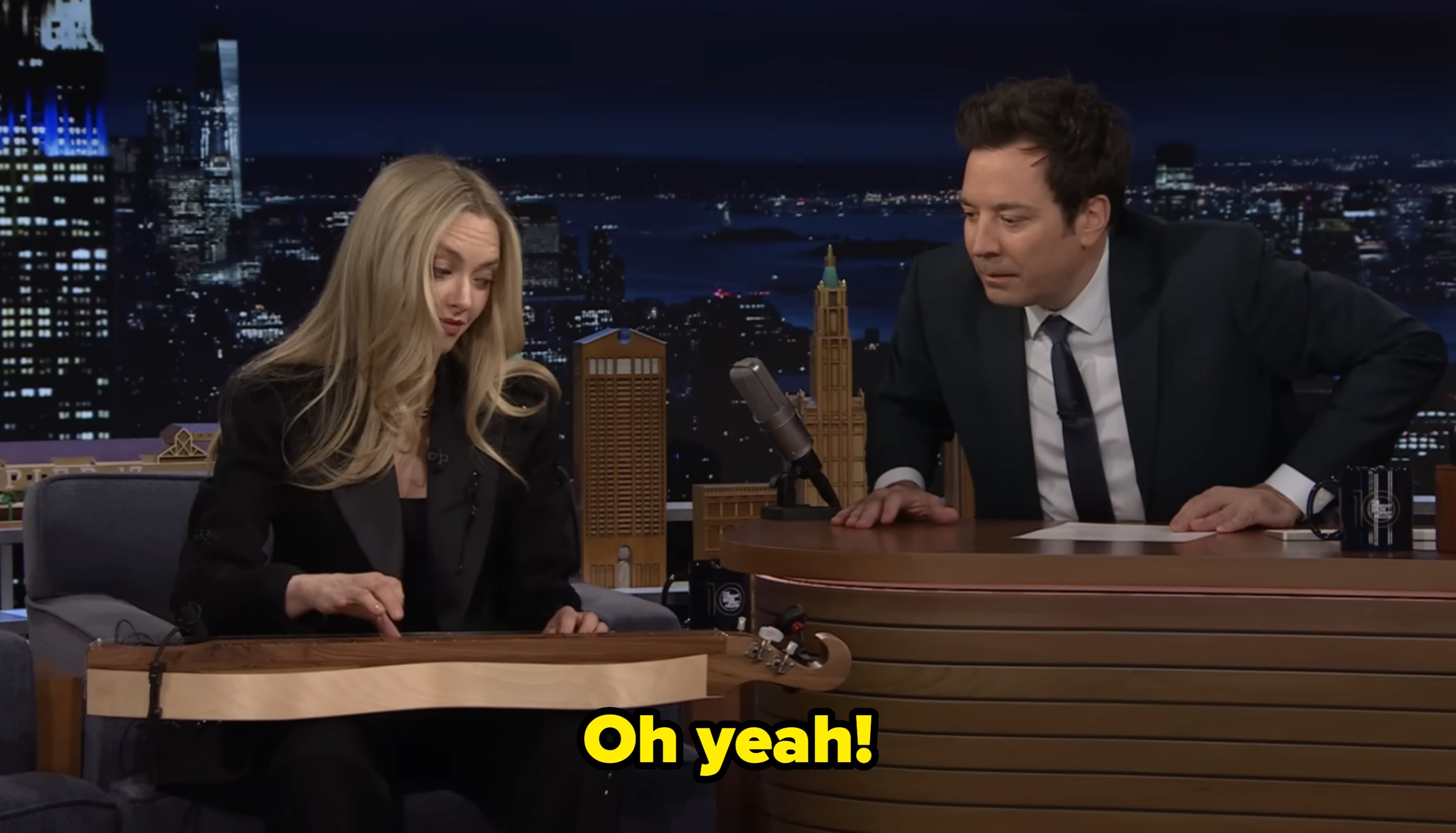 Amanda Seyfried Sings Joni Mitchell To Jimmy Fallon