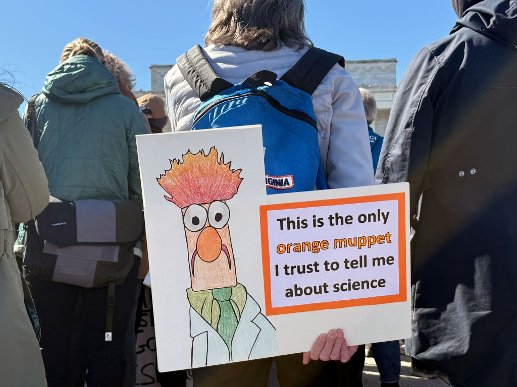 The 38 Most Clever Protest Signs From "Stand Up For Science" Protests