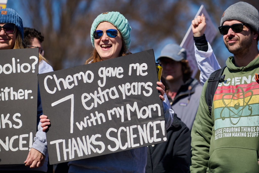 The 38 Most Clever Protest Signs From "Stand Up For Science" Protests