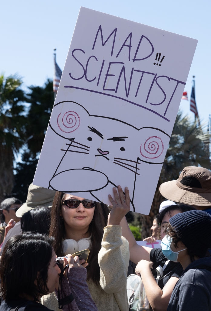 The 38 Most Clever Protest Signs From "Stand Up For Science" Protests