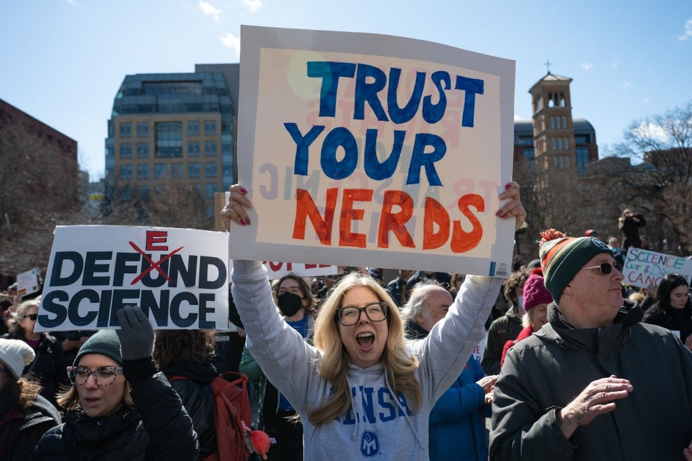 The 38 Most Clever Protest Signs From "Stand Up For Science" Protests
