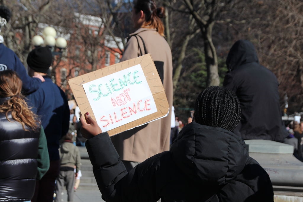 The 38 Most Clever Protest Signs From "Stand Up For Science" Protests