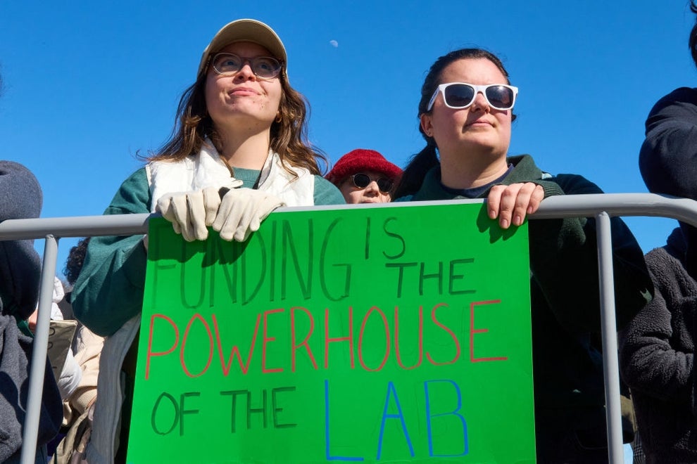 The 38 Most Clever Protest Signs From "Stand Up For Science" Protests