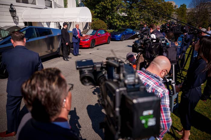 Donald Trump's Tesla Sales Script Is Going Viral