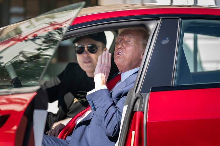 Donald Trump's Tesla Sales Script Is Going Viral