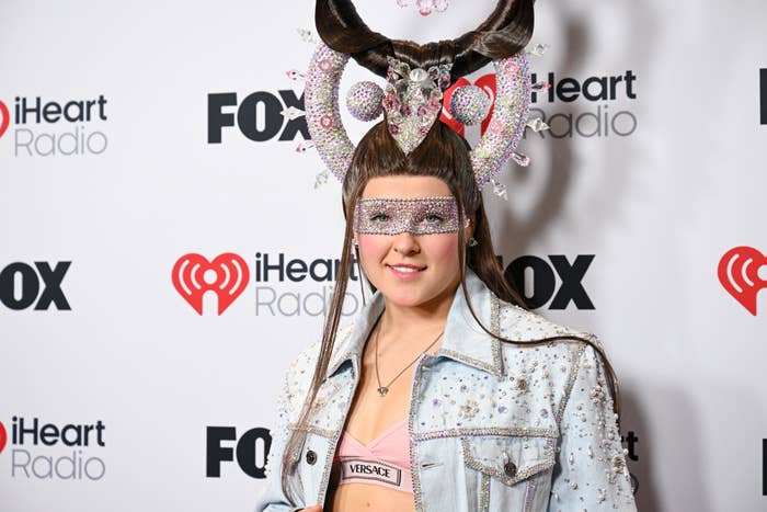 JoJo Siwa Wears Bold Look To iHeartRadio Music Awards