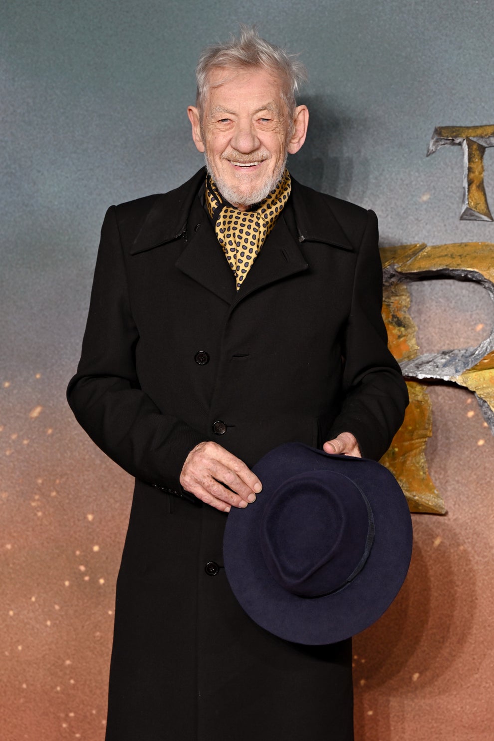 27 Older Famous People When They Were In Their 20s
