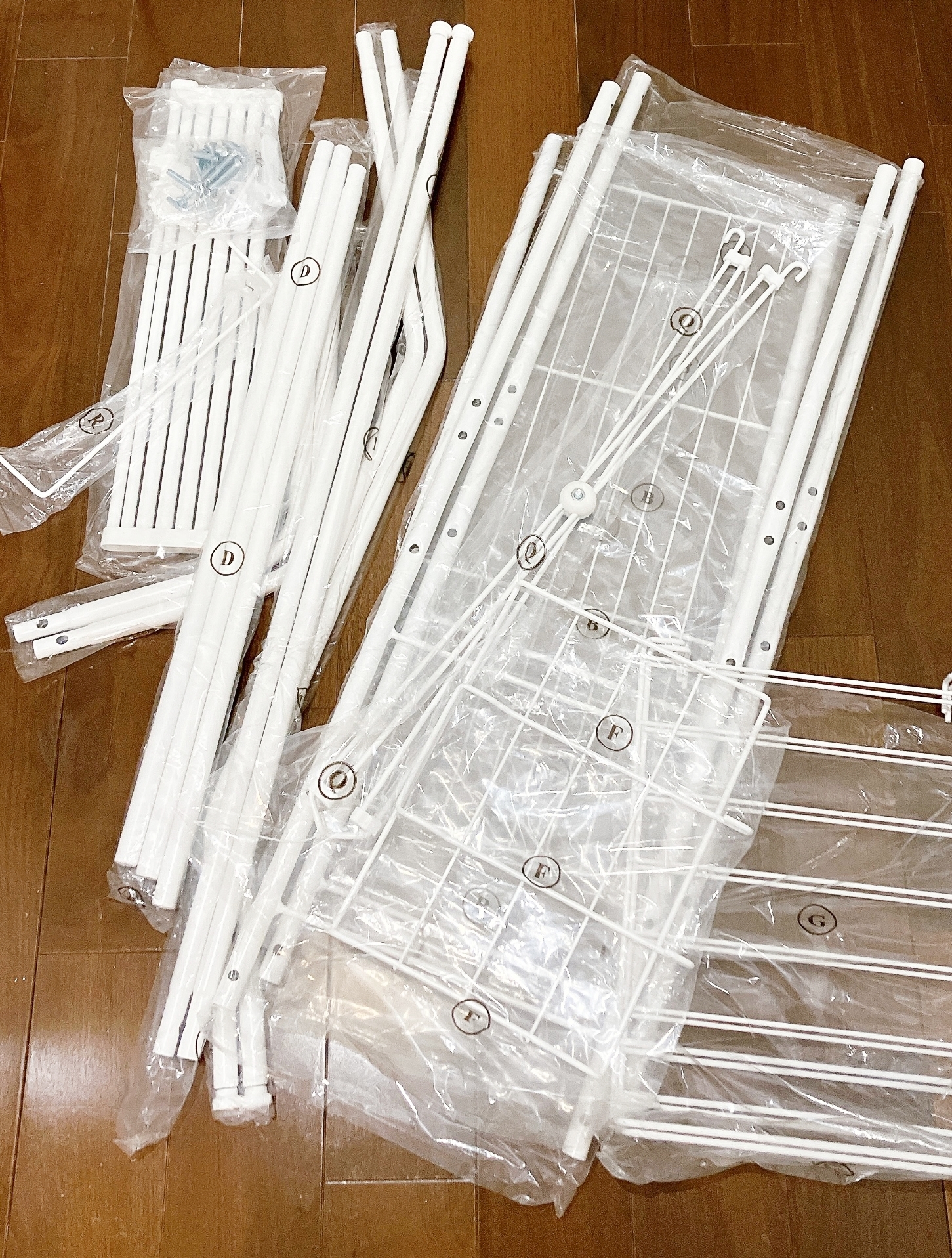 【ニトリ】洗濯機まわりの収納、コレが正解だわ…洗剤やタオルがまるっと置けて嬉しい〜！「めっちゃいい！」「狭い部屋の為すごく助かってます」《購入レビュー》