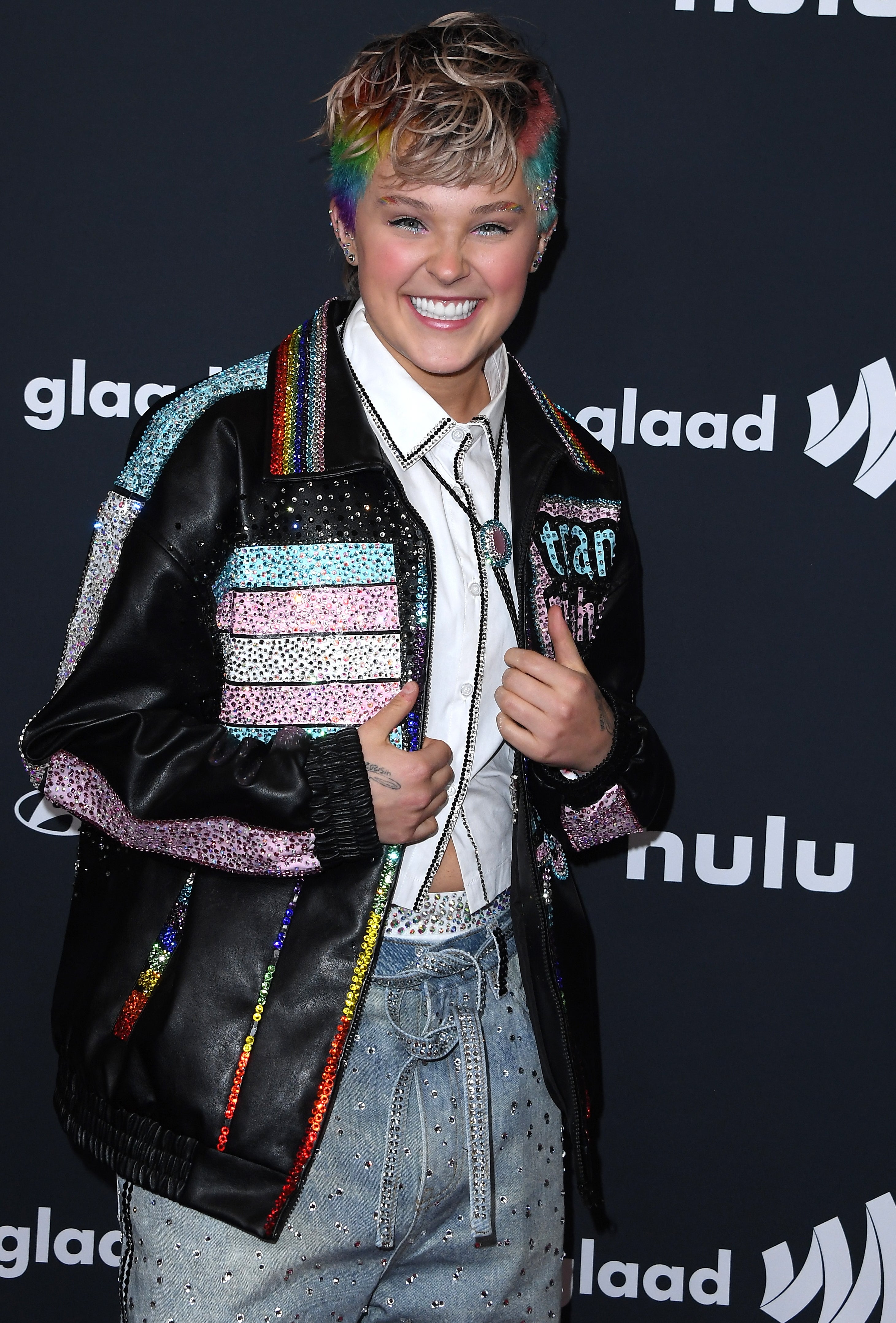 JoJo Siwa Rocks Rainbow Mohawk Hairstyle