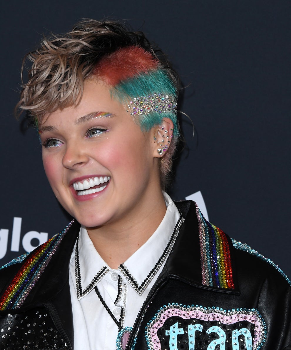 JoJo Siwa's Suit At Billboard Women In Music Goes Viral