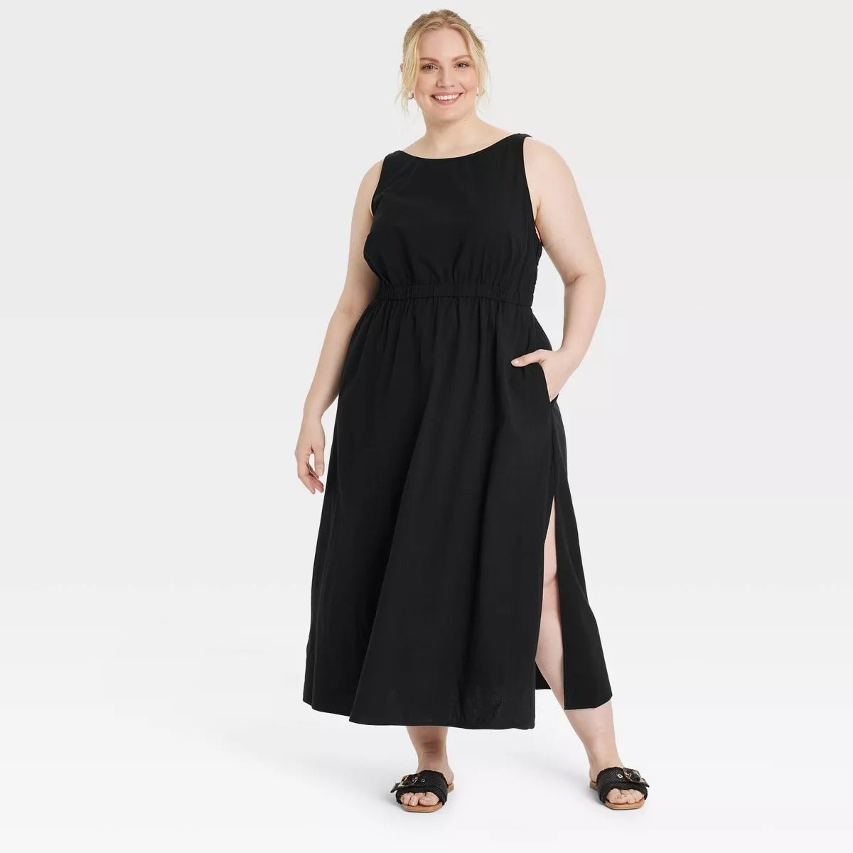 27 Cute Summer Dresses You Can Actually Wear With A Bra