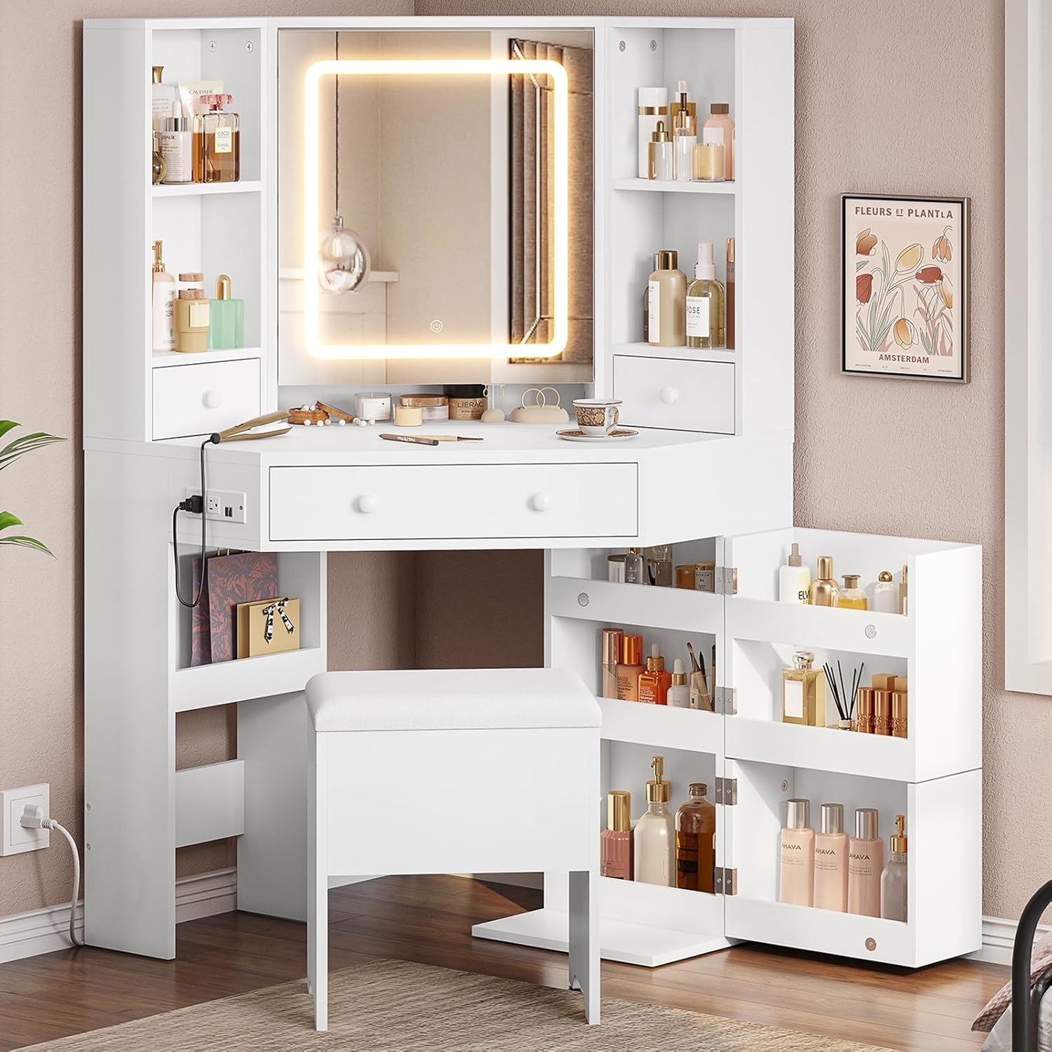 28 Best Makeup Vanities For Getting Ready
