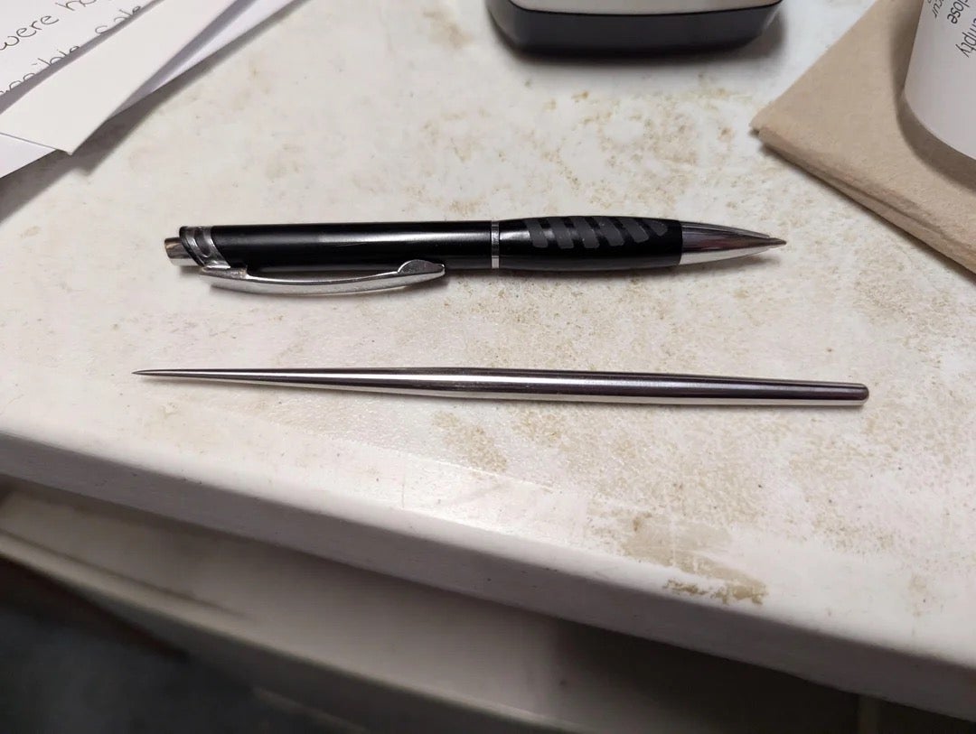 27 Weird Items Identified By People On The Internet