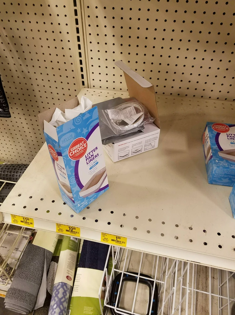 17 Screenshots Of Rude Customers Caught In Stores