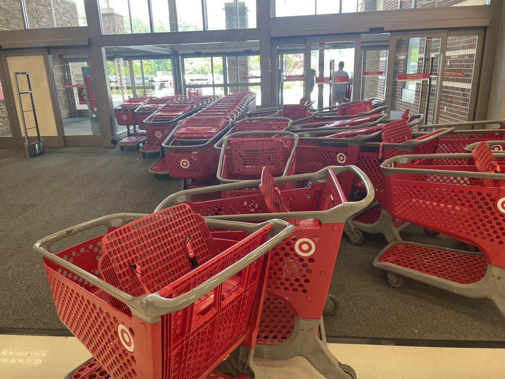 17 Screenshots Of Rude Customers Caught In Stores