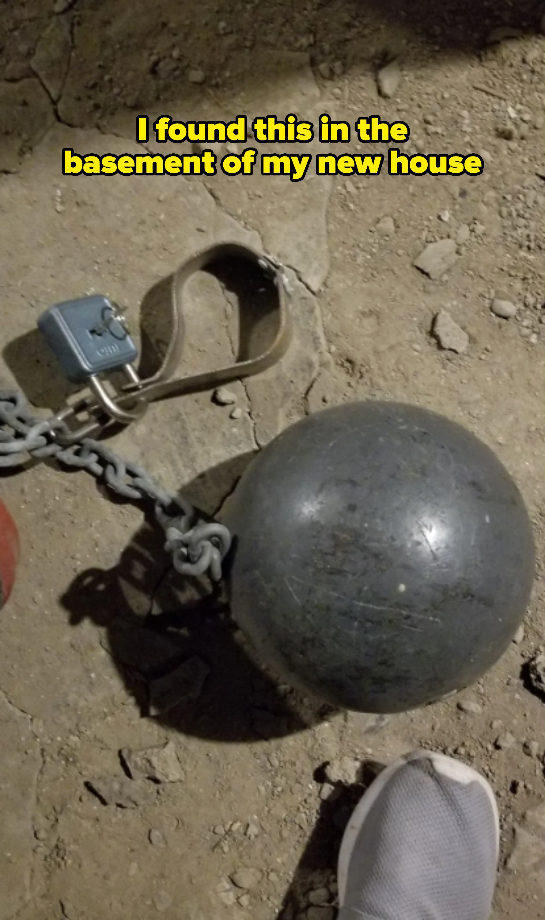 57 Unsettling Photos That Radiate Ominous Vibes