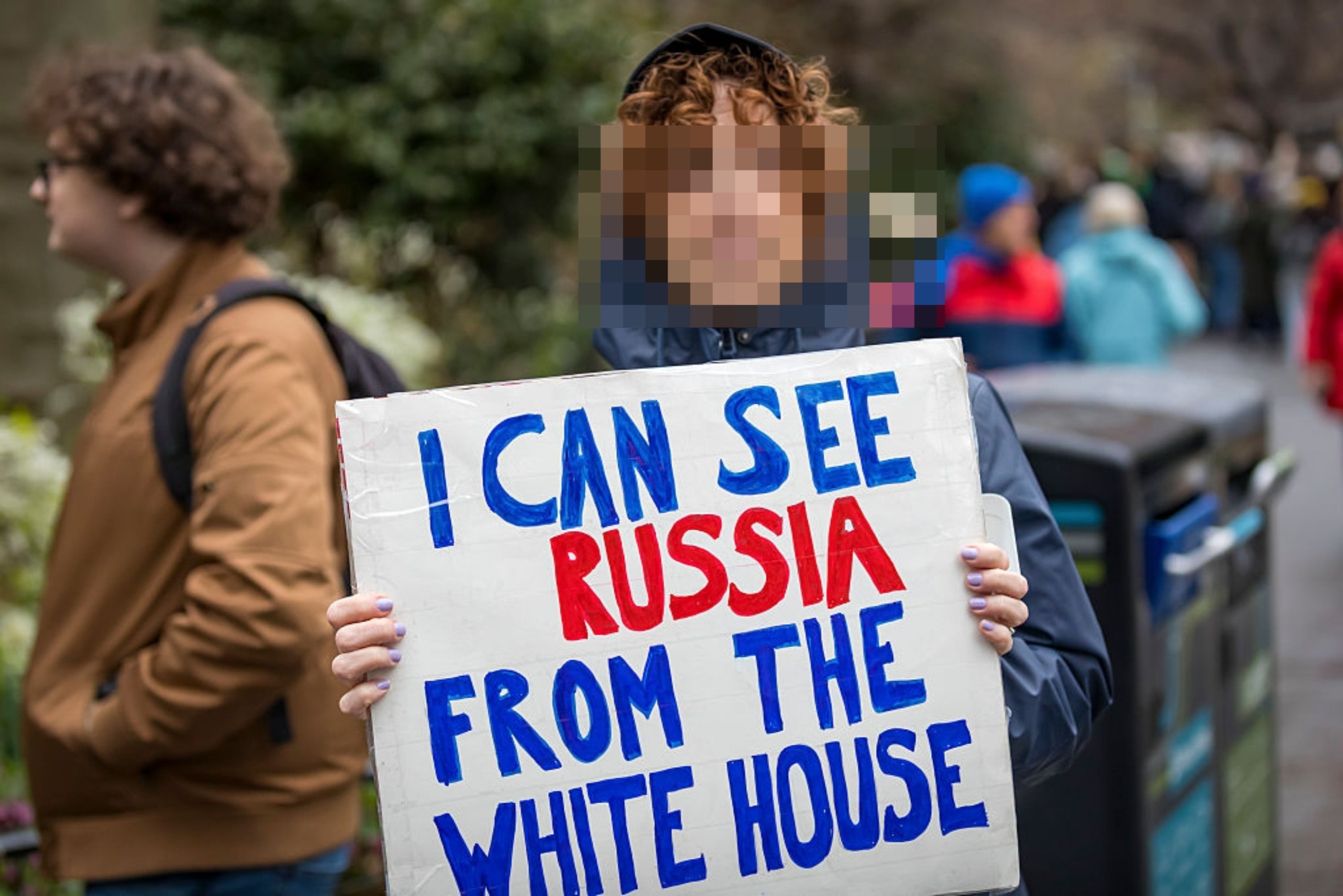 45 Of The Funniest Anti-Trump Protest Signs