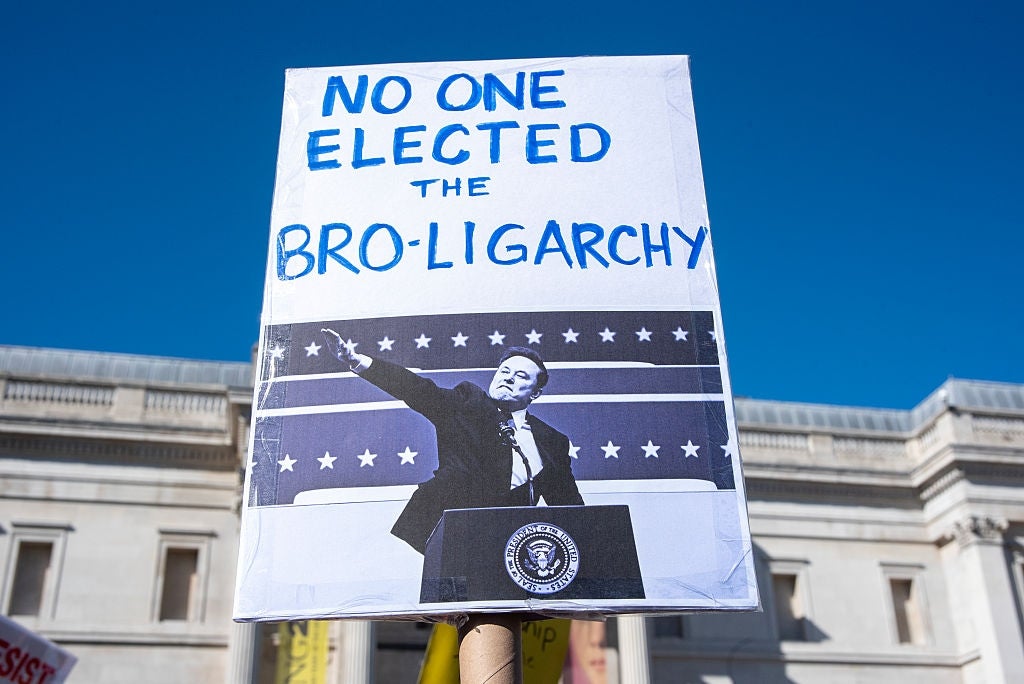 45 Of The Funniest Anti-Trump Protest Signs