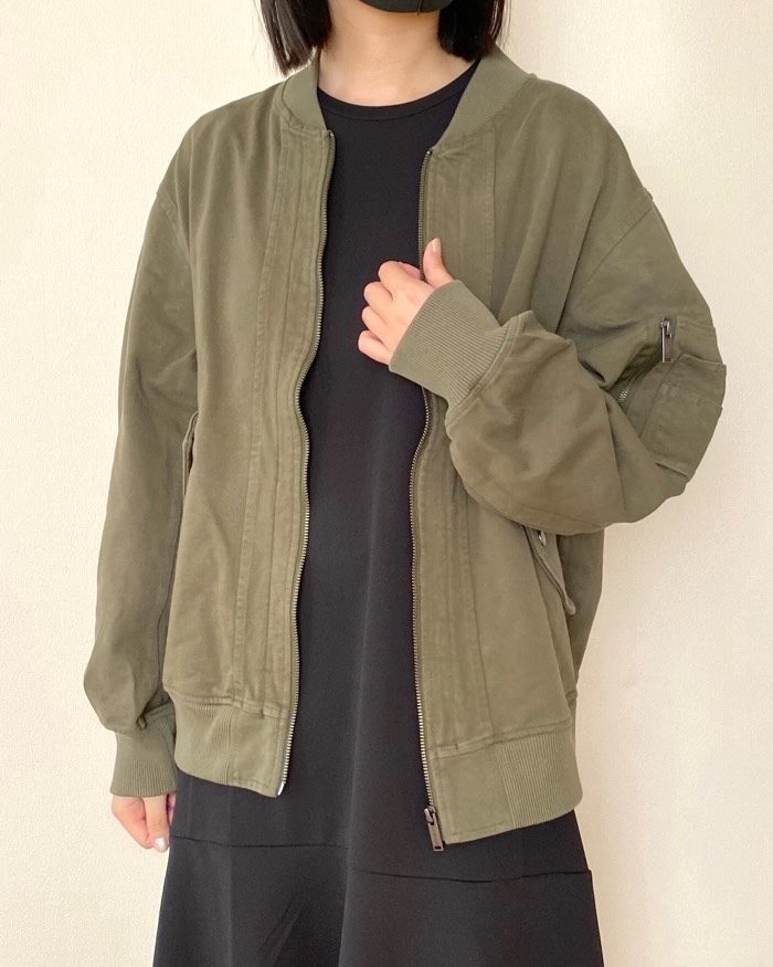 【GU×アンダーカバー】4990円→2990円に値下げ中！さっと羽織るだけで可愛い「ゆったりブルゾン」大きめポケットが使いやすい！《着用レビュー》【画像・動画】