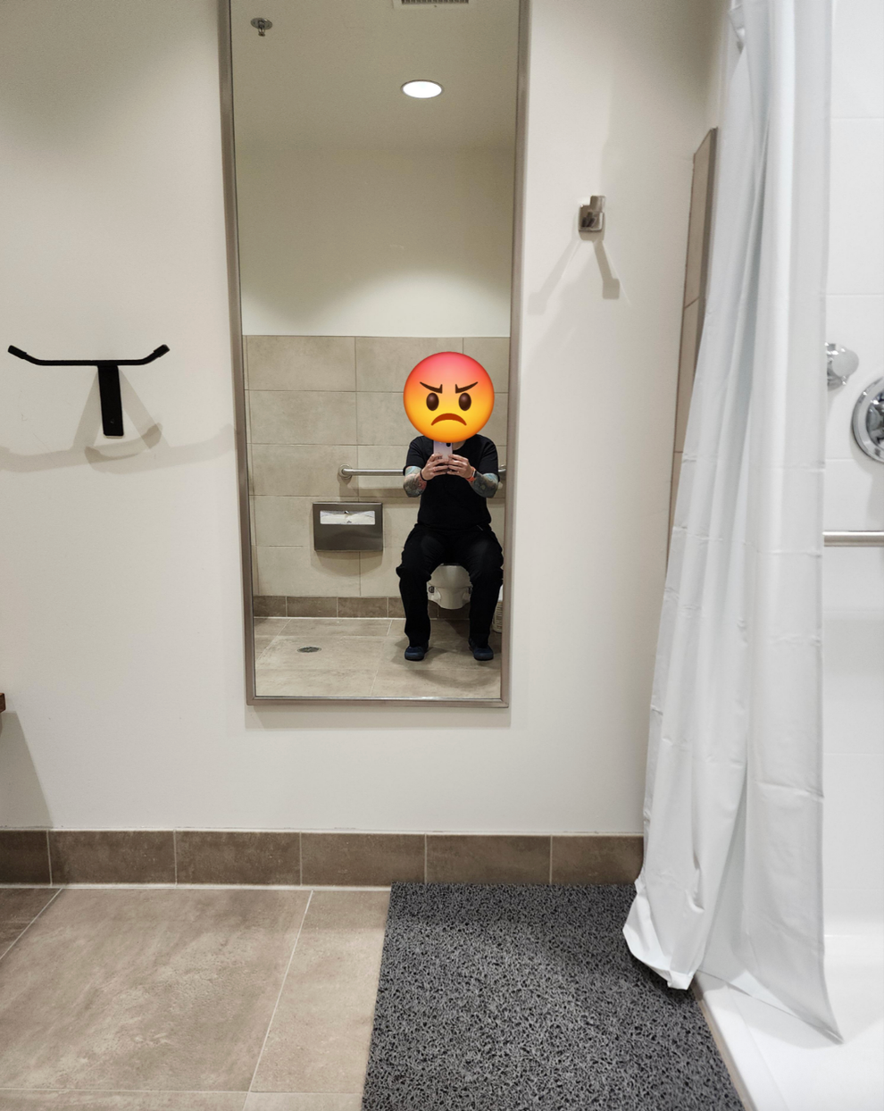 21 Hilariously Awful Bathroom Design Fails