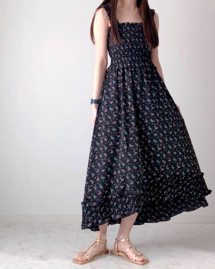 【GU】4990円→3990円に値下げ中！「着痩せしたい方にオススメ」「デザインが本当に素敵」rokhコラボの『細見えワンピ』一枚で旬コーデが完成します！《着用レビュー》