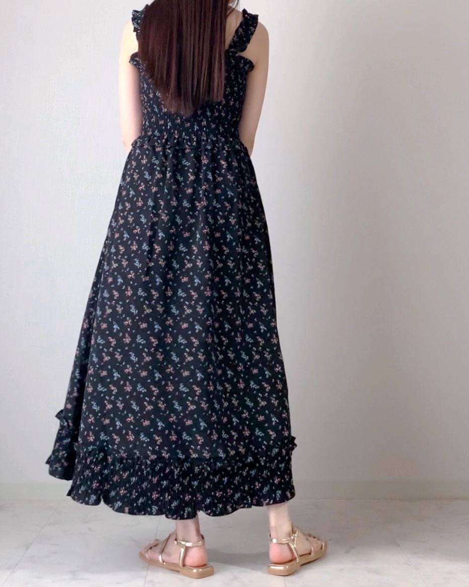 【GU】4990円→3990円に値下げ中！「着痩せしたい方にオススメ」「デザインが本当に素敵」rokhコラボの『細見えワンピ』一枚で旬コーデが完成します！《着用レビュー》【画像・動画】