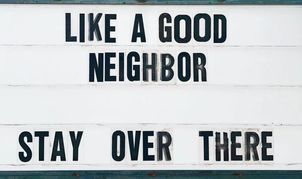 17 Hilariously Inappropriate Signs That Will Make You Laugh