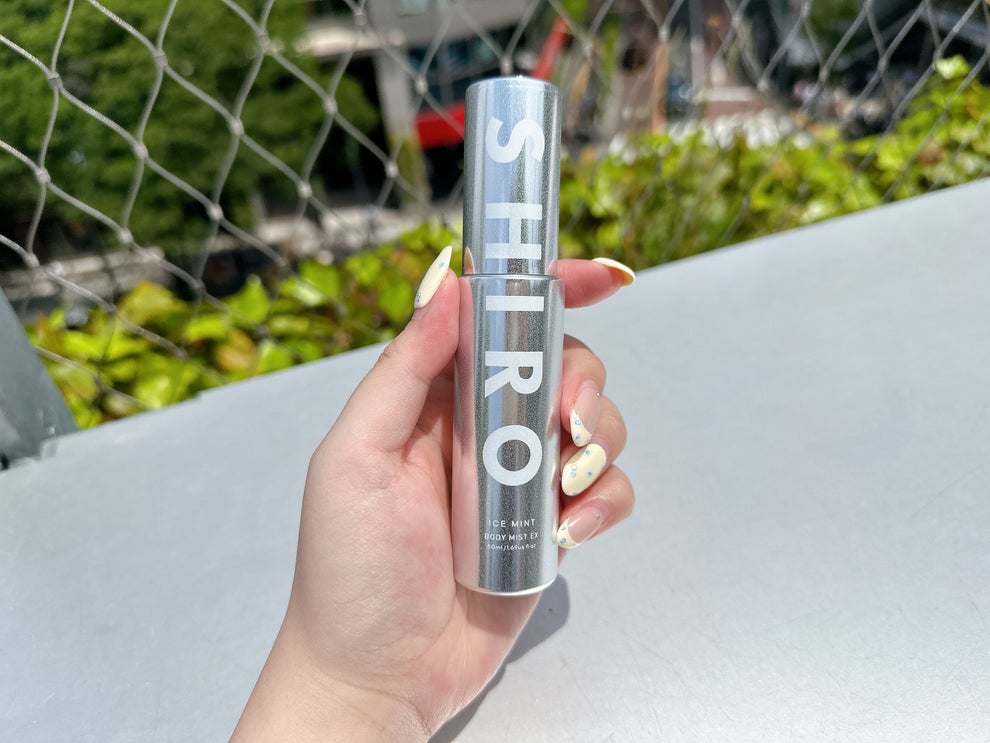 今年もまたSHIROからエグいの出た。「アイスミント ボディミスト」の"超冷感"バージョン、みんながストック買いする理由に納得