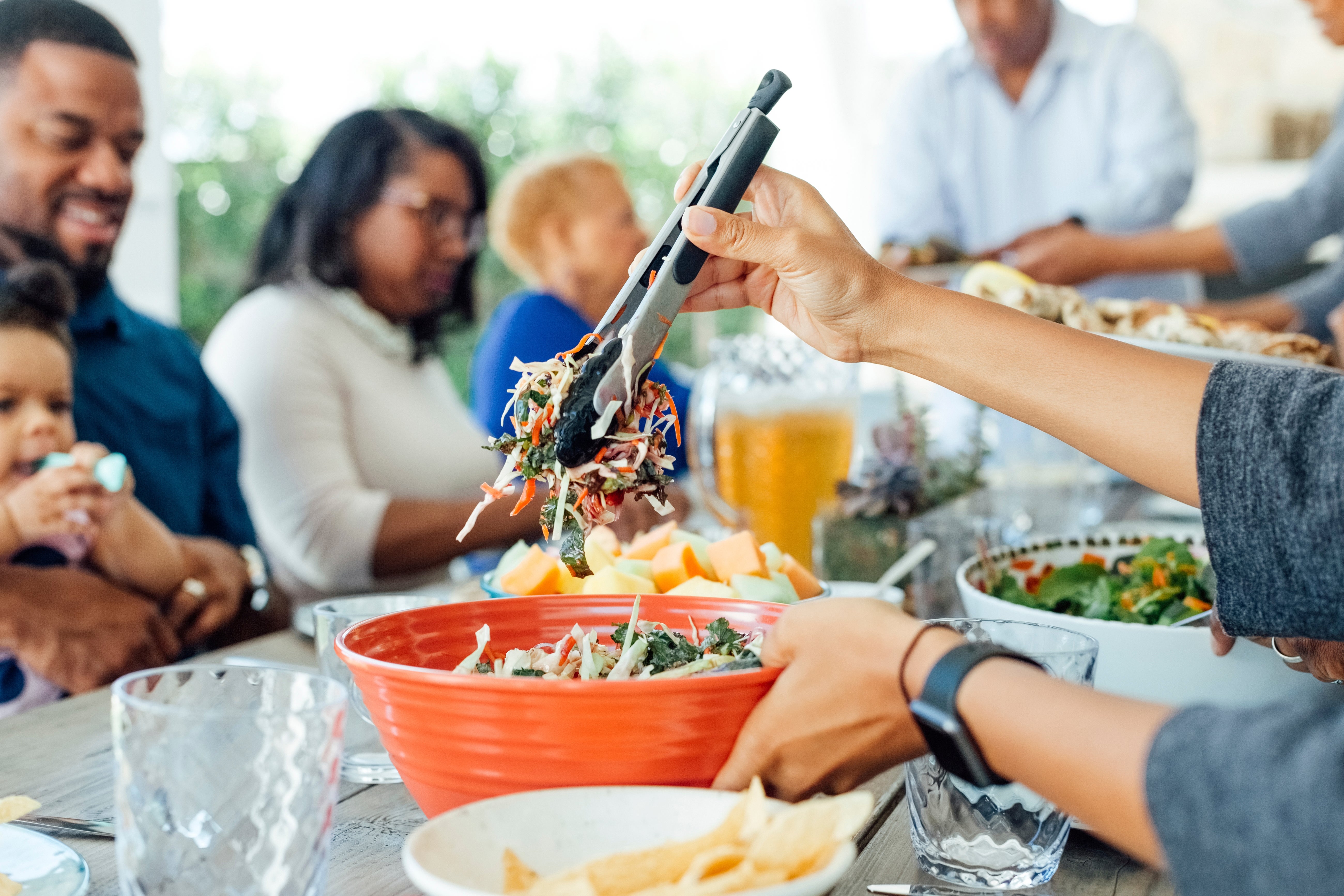 7 Tips For Being A Great Cookout Guest, From A Pro