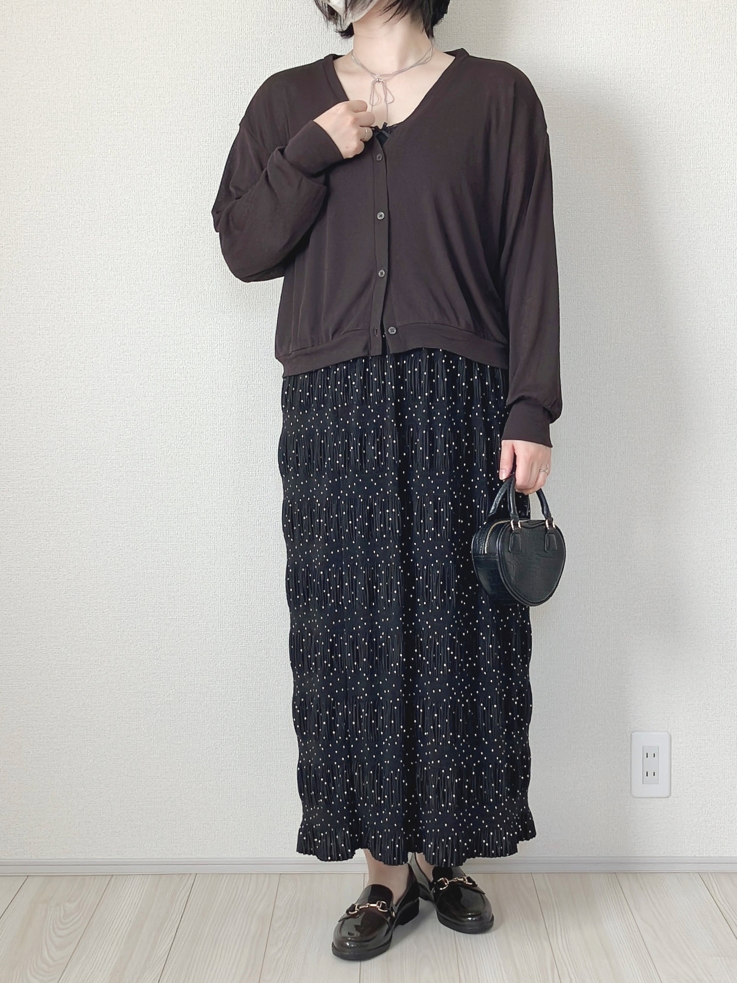 【coca】1990円の「透け感カーディガン」サッと羽織るだけで上品見え…！夏の冷房対策や体型カバーにもなって、1着あると便利！《着用レビュー》【画像・動画】