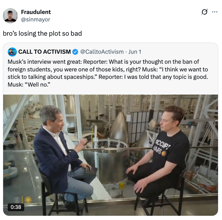 People Are Laughing At This Painfully Awkward Elon Musk Interview Moment