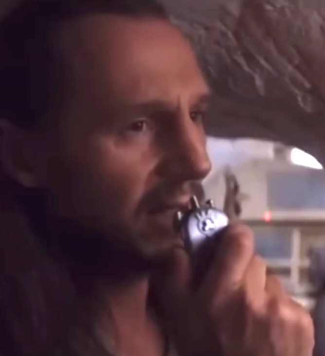 43 Laughably Fake Movie And TV Moments