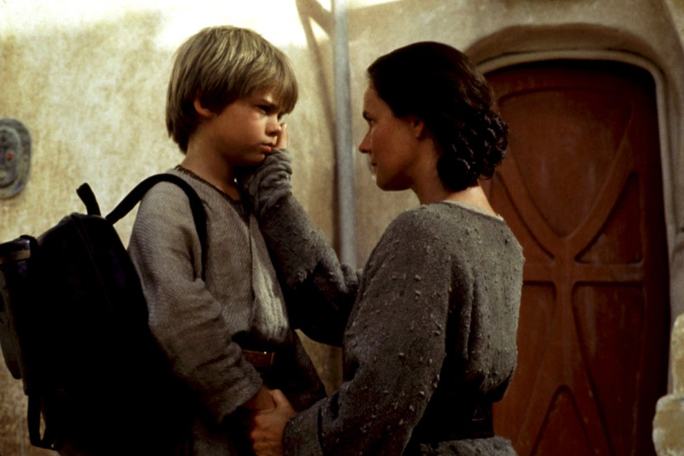 43 Laughably Fake Movie And TV Moments