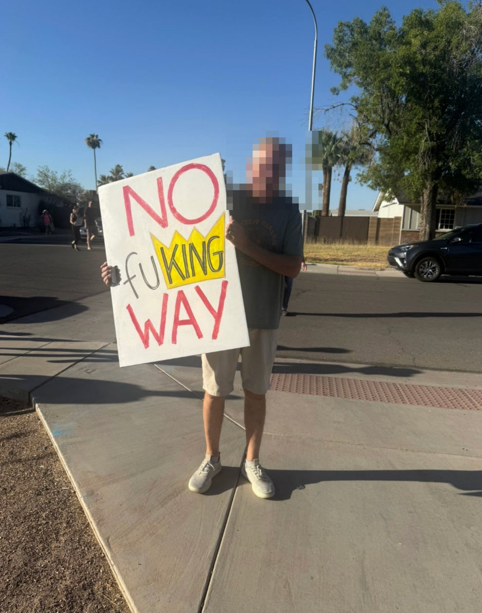 The 23 Absolute Best Signs From The "No Kings" Protests