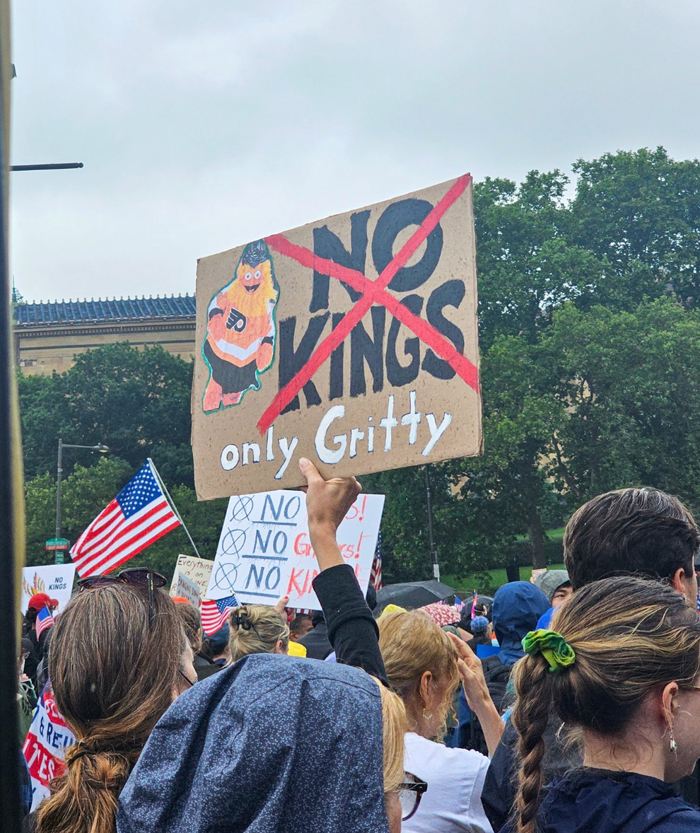 31 More Hilarious Signs From The No Kings Protests