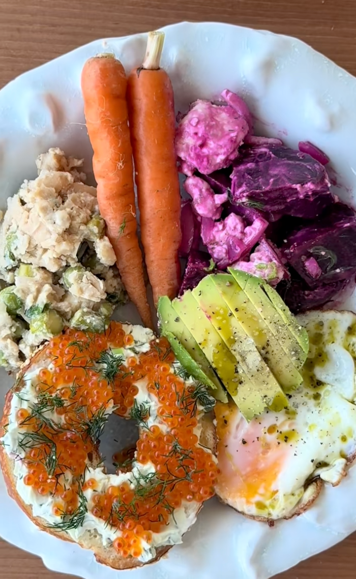 Why Everyone Is Obsessed With The Viral Allison Plates