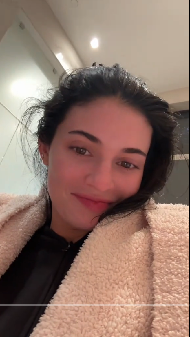 Kylie Jenner's Daughter Unimpressed By King Kylie Era