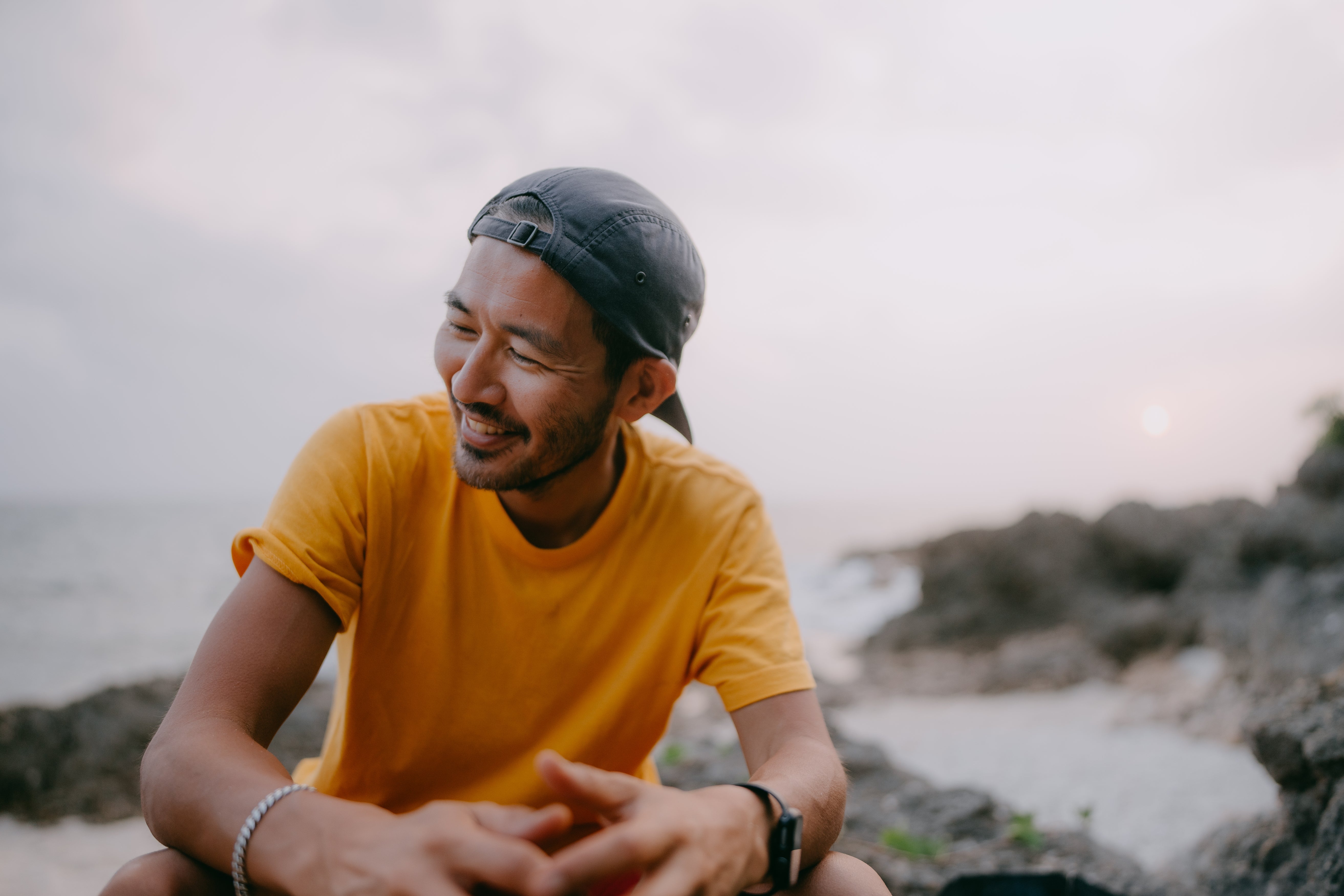 13 Habits Men Do Alone At Home