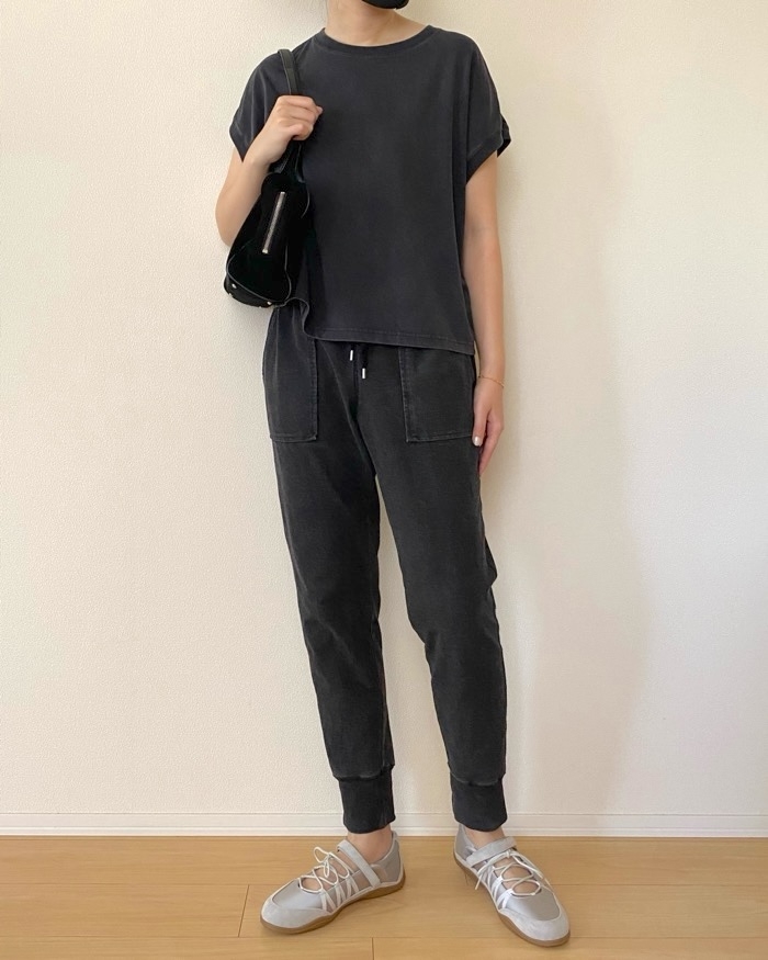 【GU】足にフィットして歩きやすい！バレエシューズみたいな「新作スニーカー」履くだけで今っぽコーデが完成します！《購入レビュー》【画像・動画】