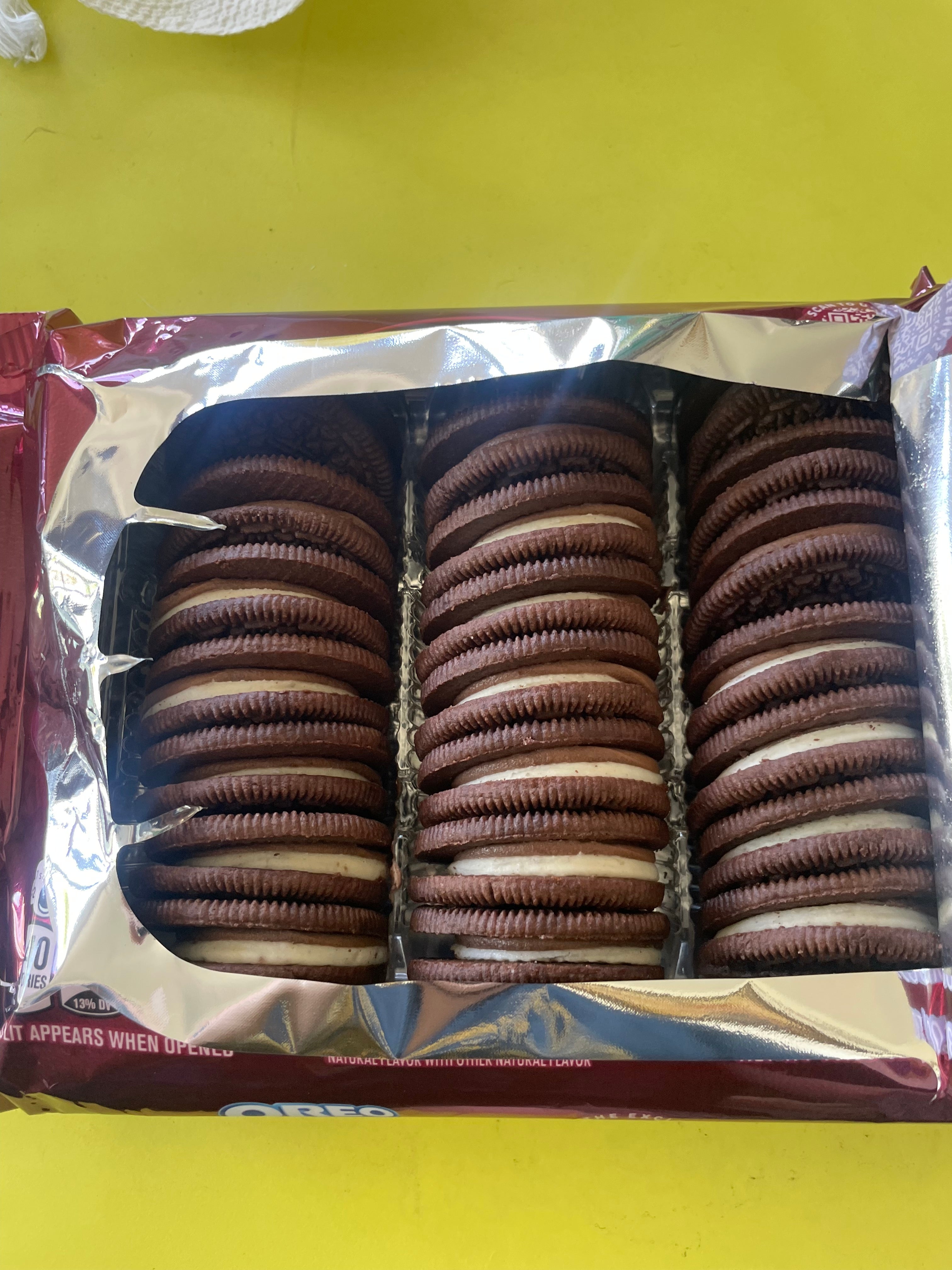 Selena Gomez's New Oreo Flavor: Review