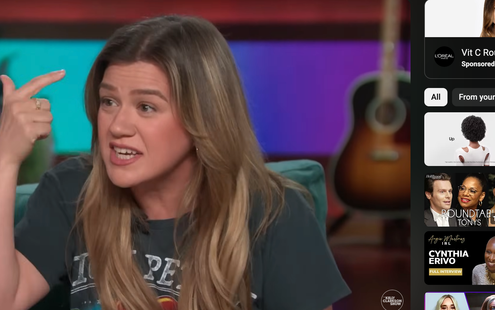 Kelly Clarkson Caught Staring At Allison Williams Botox