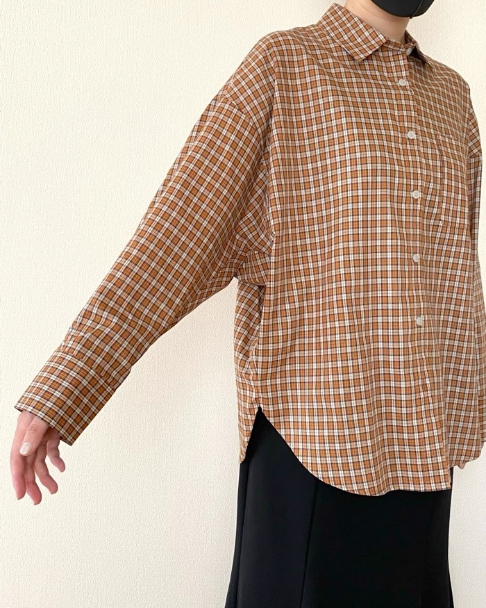 GUの「2490円→1990円トップス」古着みたいでオシャレ！レトロ可愛くて、サッと羽織るだけでサマになるの！《着用レビュー》【画像・動画】